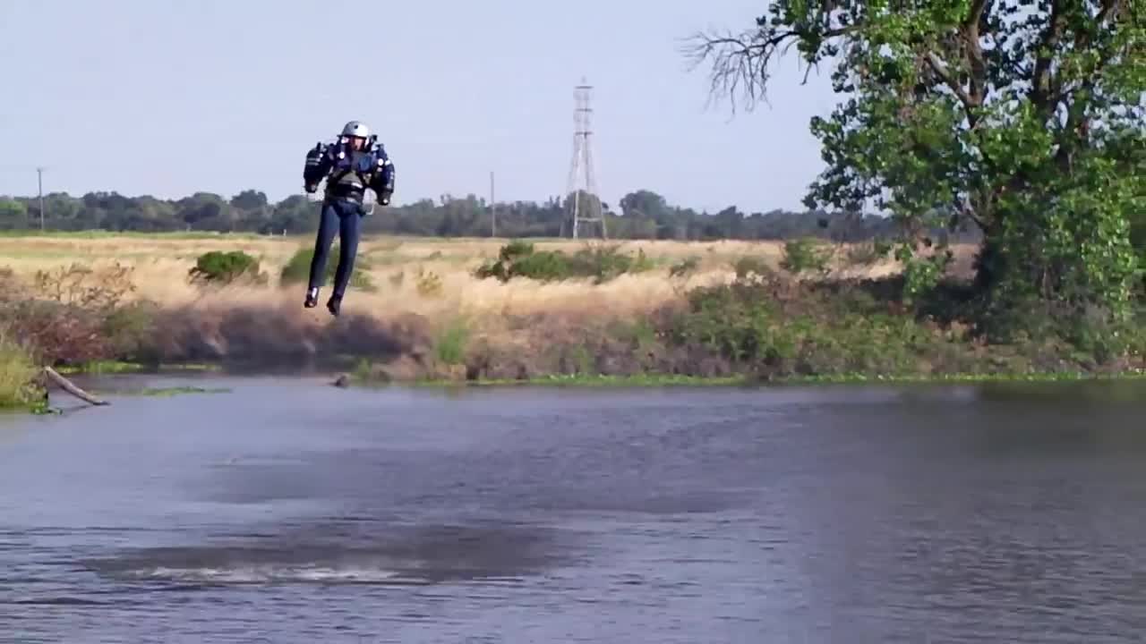 Jetpack JB-9 - pierwsze loty - wideo w cda.pl